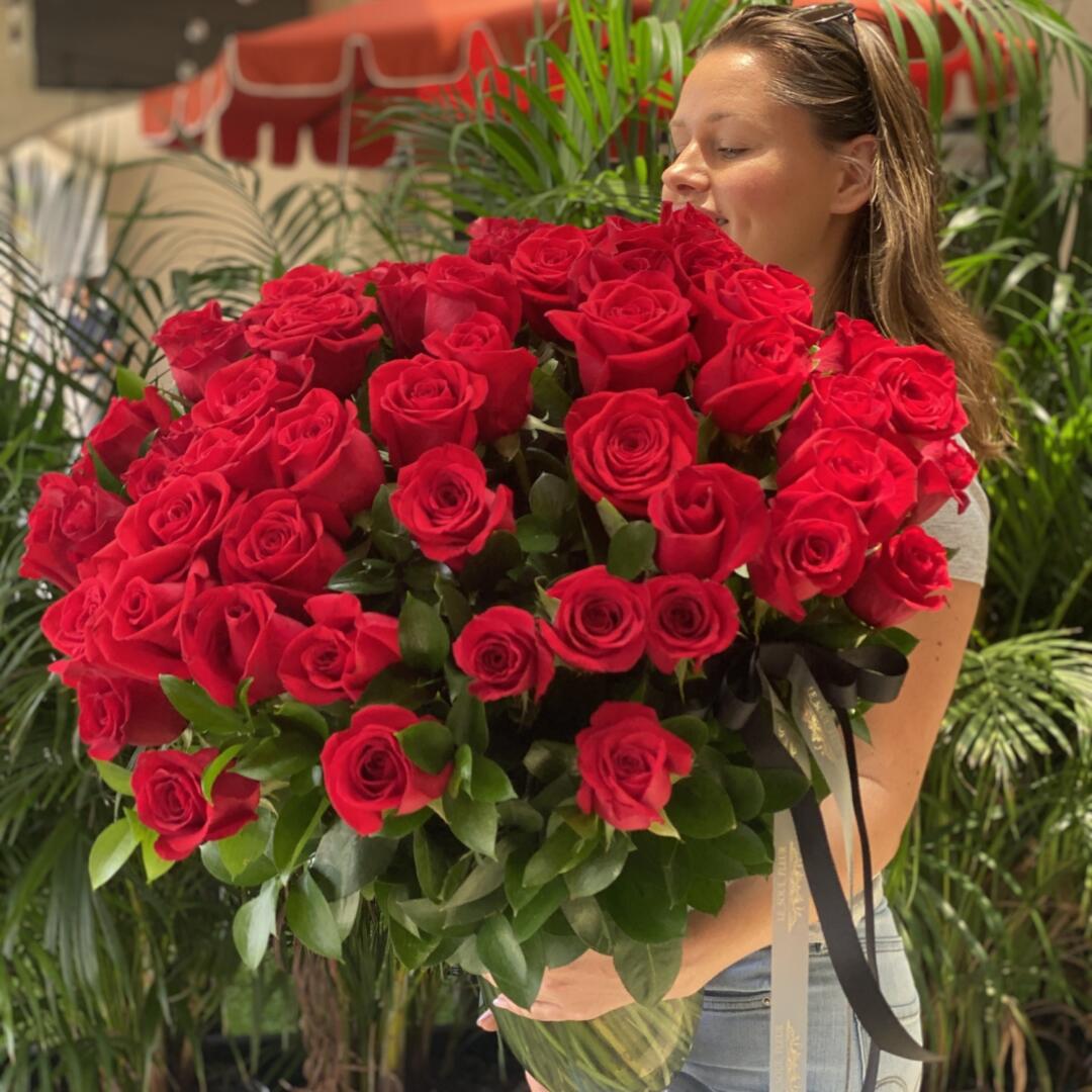 Long Stem Red Roses ' Classic Bouquet'