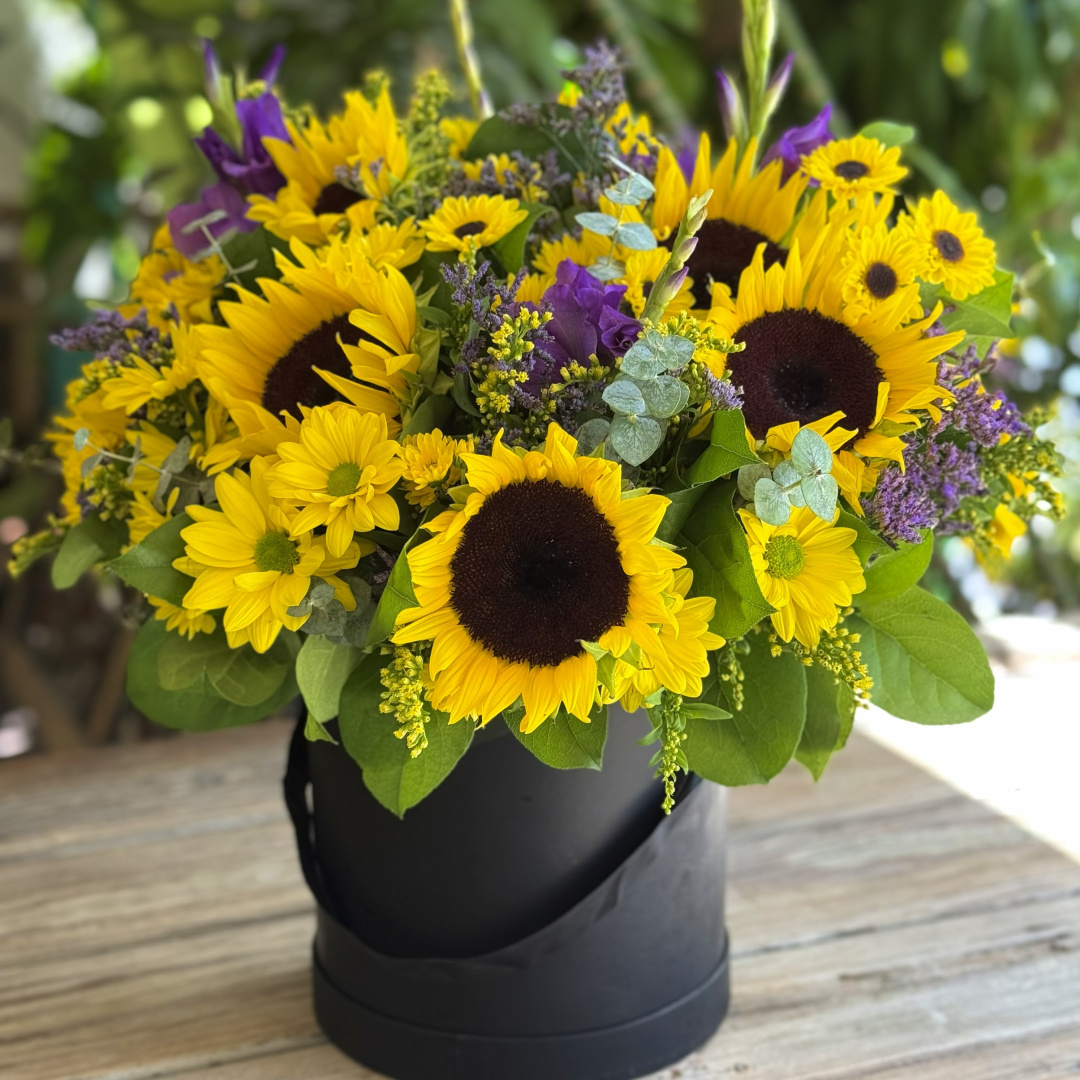 Hat Box with Sunflowers 'Sunny Joy'